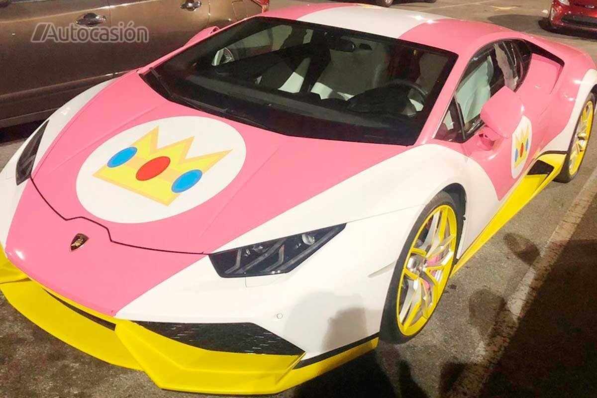 Así luce un Lamborghini Huracan con los colores de la Princesa Peach de ...
