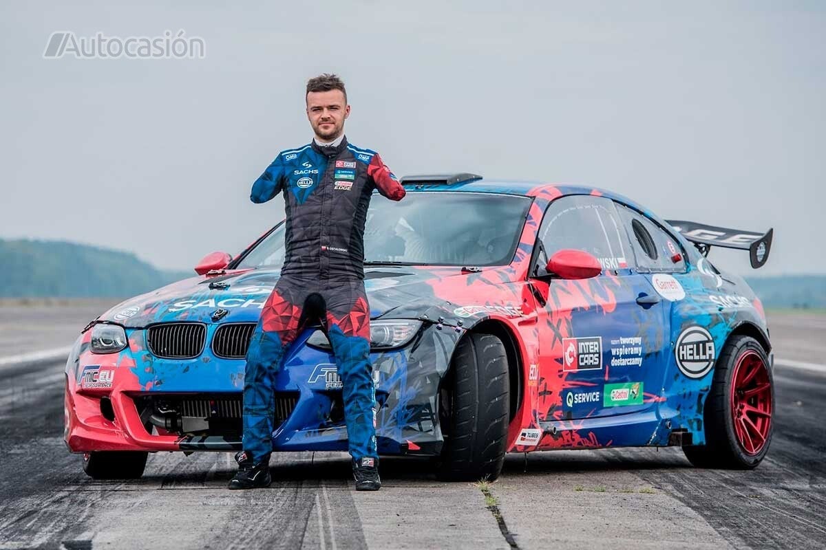 Este piloto sin brazos ha pulverizado el récord de drift más rápido | Autocasión