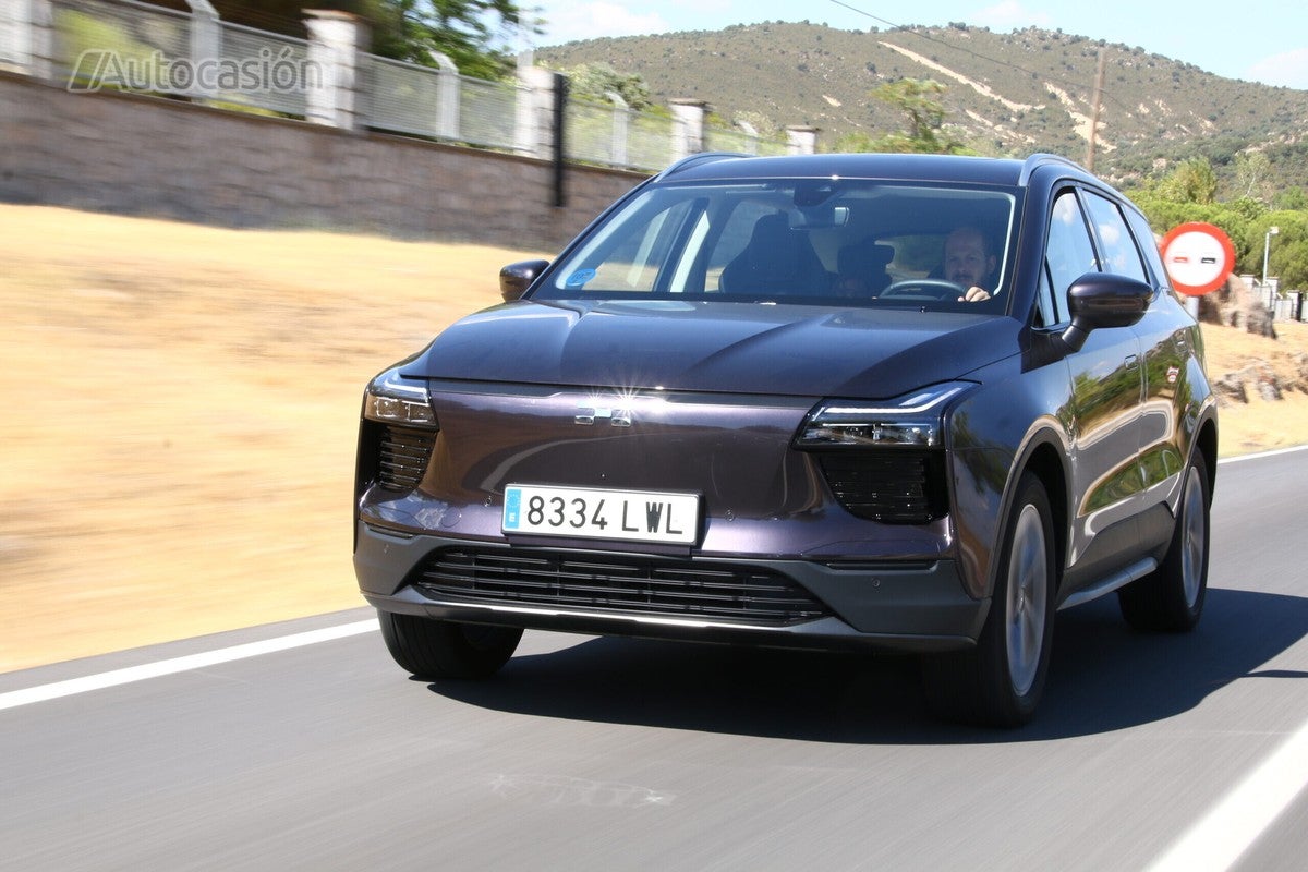 VÍDEO| Prueba del Aiways U5: primer paso | Autocasión