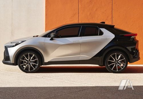 TOYOTA C-HR 220PH GR Sport Black Edition 5p 2025 | Ficha técnica, precio y medidas | Autocasión