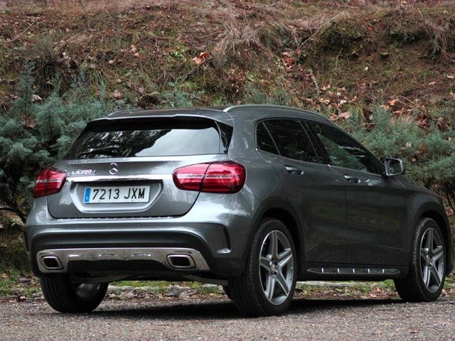 Prueba del Mercedes GLA 200d con paquete AMG | Autocasión