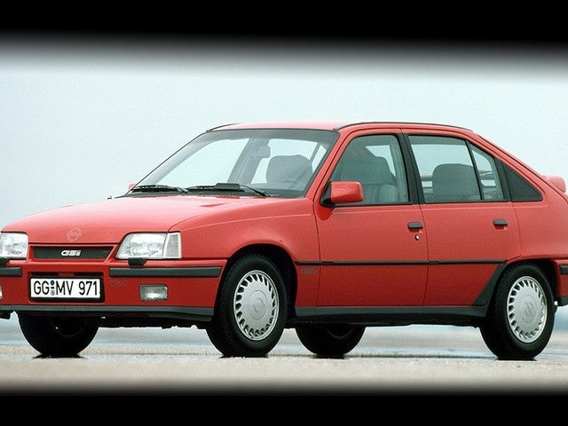 10 coches míticos de los 80: prestaciones hasta en berlinas | Autocasión