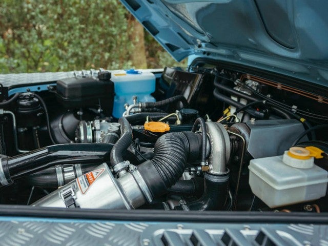Un Land Rover Defender, convertido en buggy de playa | Autocasión