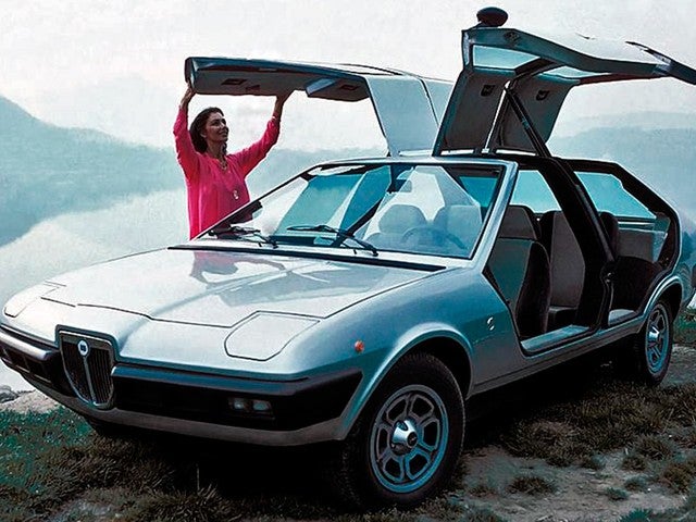 Lancia Beta Mizar: ¿el origen del Tesla Model X? | Autocasión
