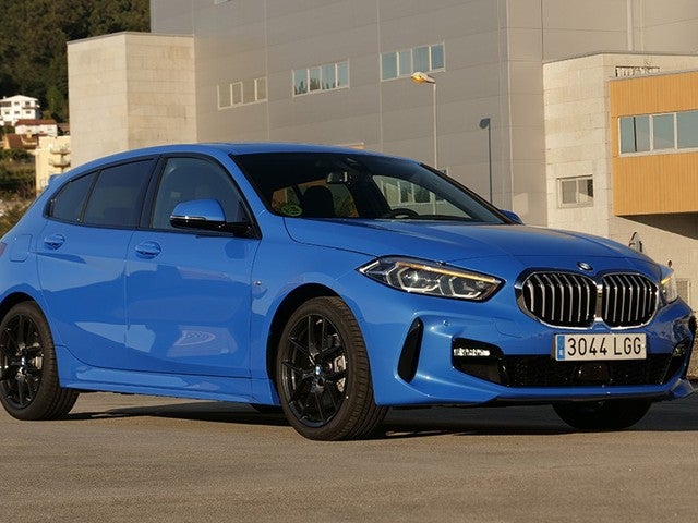 Prueba del BMW 118d 2020: ¿mejor delantera? | Autocasión