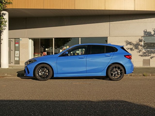 Prueba del BMW 118d 2020: ¿mejor delantera? | Autocasión