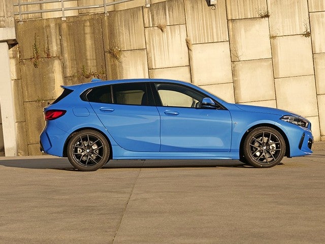 Prueba del BMW 118d 2020: ¿mejor delantera? | Autocasión