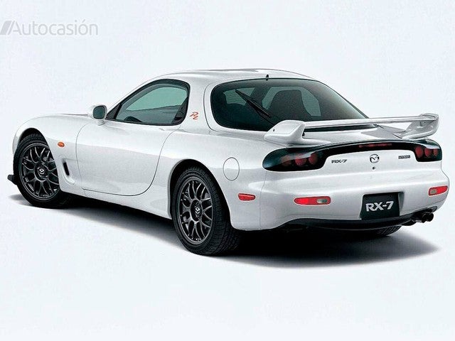 Coches míticos: Mazda RX-7, el emperador del drifting | Autocasión
