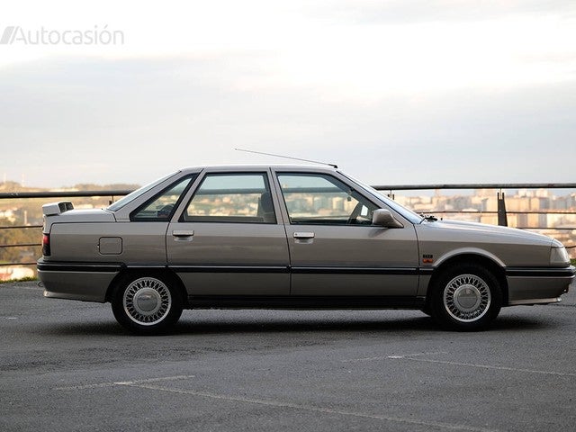 Coches míticos: Renault 21 TXE, el Coche Fantástico para familias ...