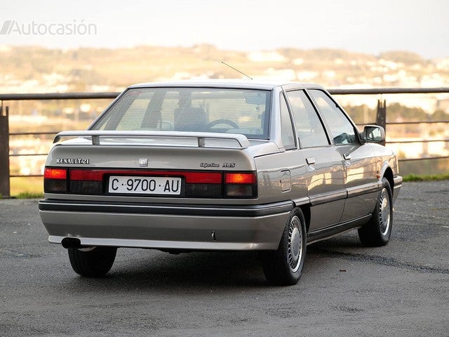 Coches míticos: Renault 21 TXE, el Coche Fantástico para familias ...