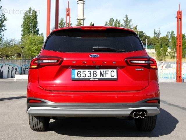VÍDEO | Prueba del renovado Ford Focus Active 2023: anti-SUV | Autocasión