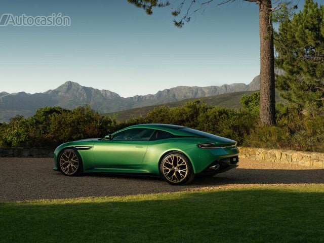 Nuevo Aston Martin DB12: 680 CV para el primer “superturismo” del mundo | Autocasión