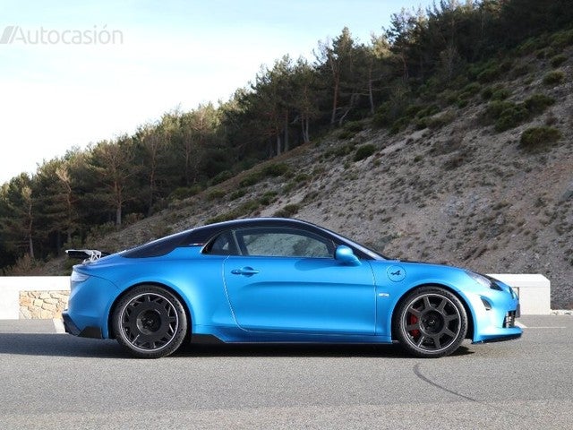 VÍDEO | Prueba del Alpine A110 R: el rey de reyes | Autocasión
