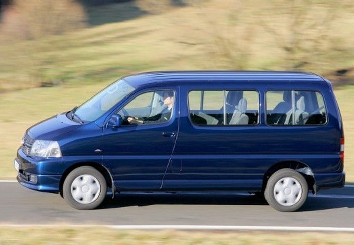 TOYOTA Hiace Combi 2.5D-4D SWB DXL4x4 4p 2010 | Ficha técnica, precio y ...
