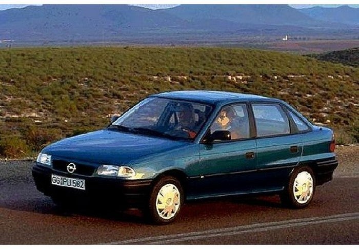 OPEL Astra 1.4 16v GL 90 4p 1996 | Ficha técnica, precio y medidas ...