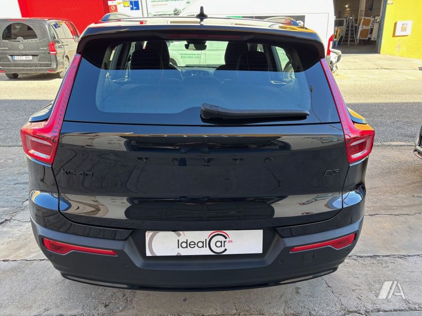VOLVO XC40 (2024) - 33.990 € en Málaga
