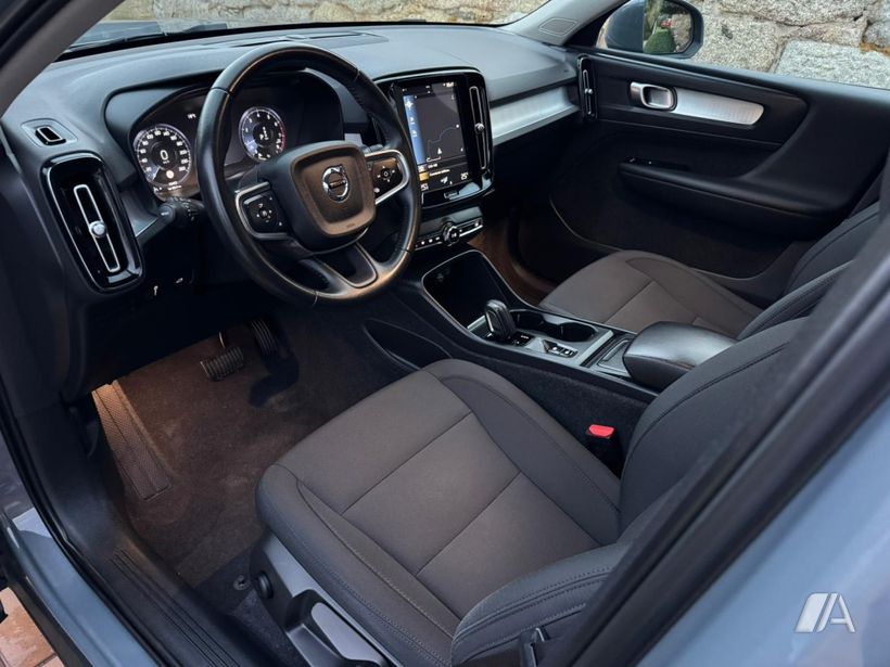 VOLVO XC40 (2021) - 23.990 € en Pontevedra