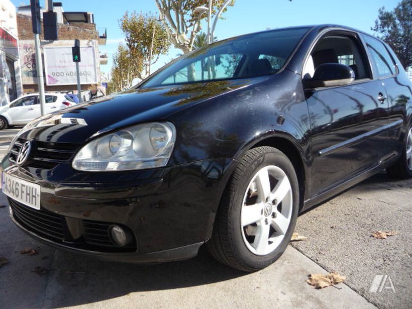 VOLKSWAGEN Golf (2006) - 4.800 € en Barcelona