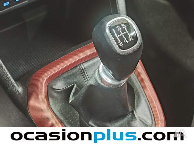 HYUNDAI i10 (2018) - 10.300 € en Barcelona