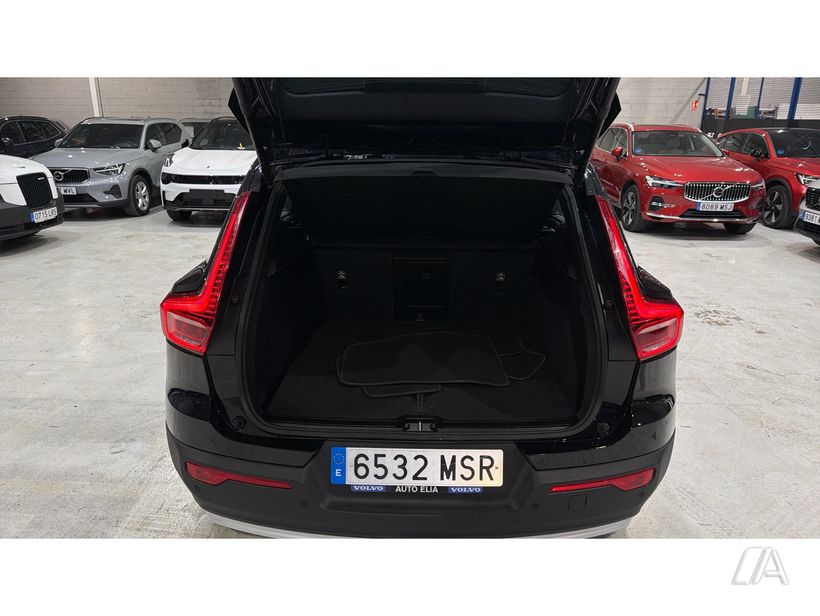 VOLVO XC40 (2024) - 34.900 € en Madrid