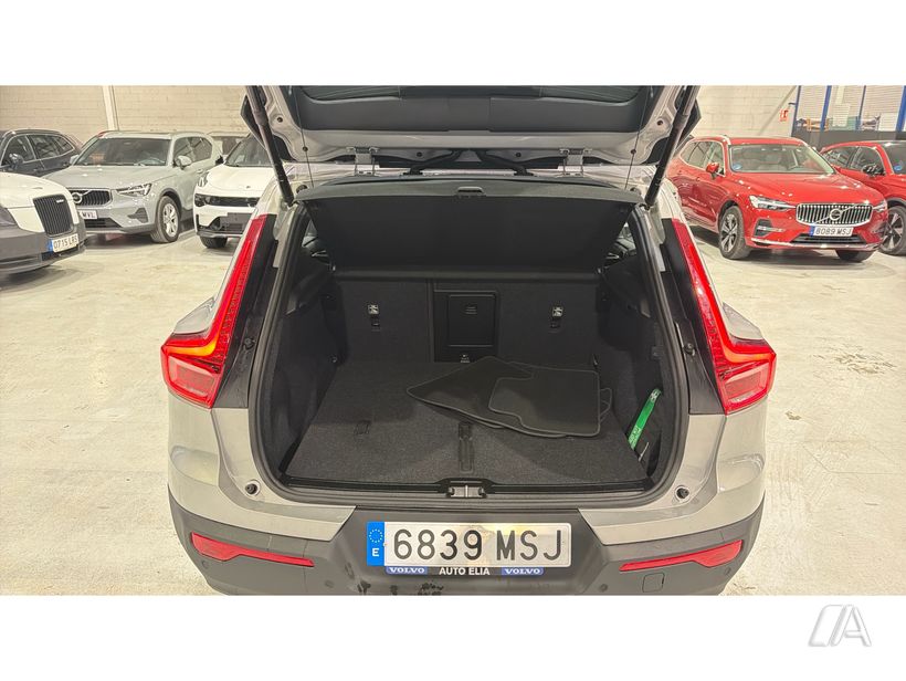 VOLVO XC40 (2024) - 34.900 € en Madrid