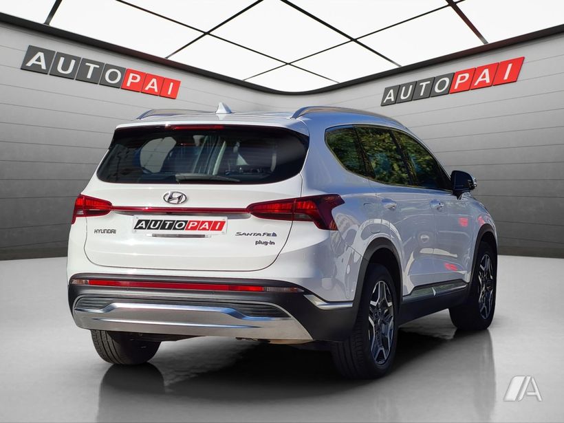 HYUNDAI Santa Fe (2022) - 33.800 € en Málaga