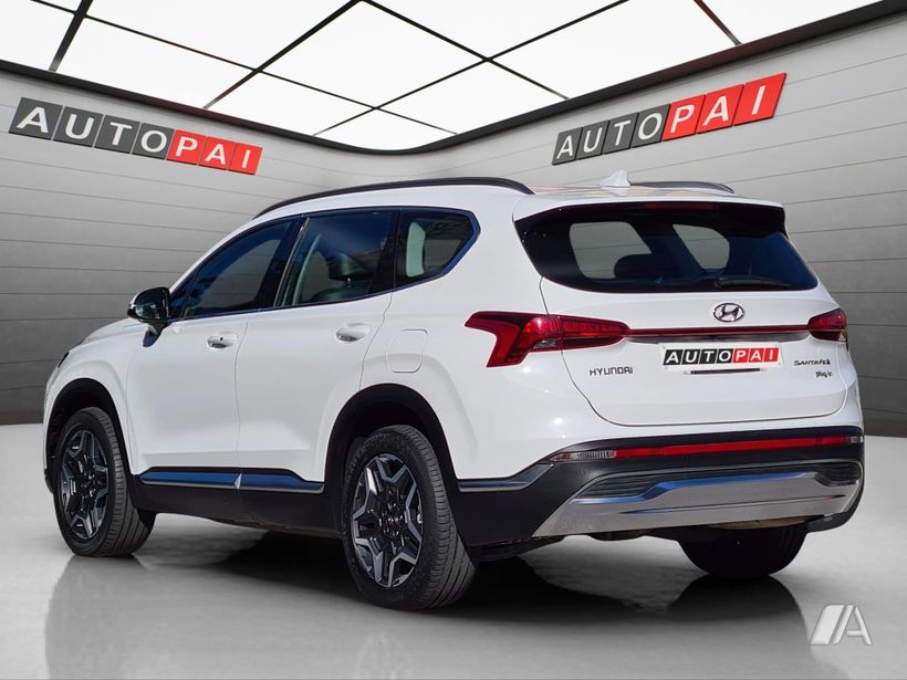 HYUNDAI Santa Fe (2022) - 33.800 € en Málaga