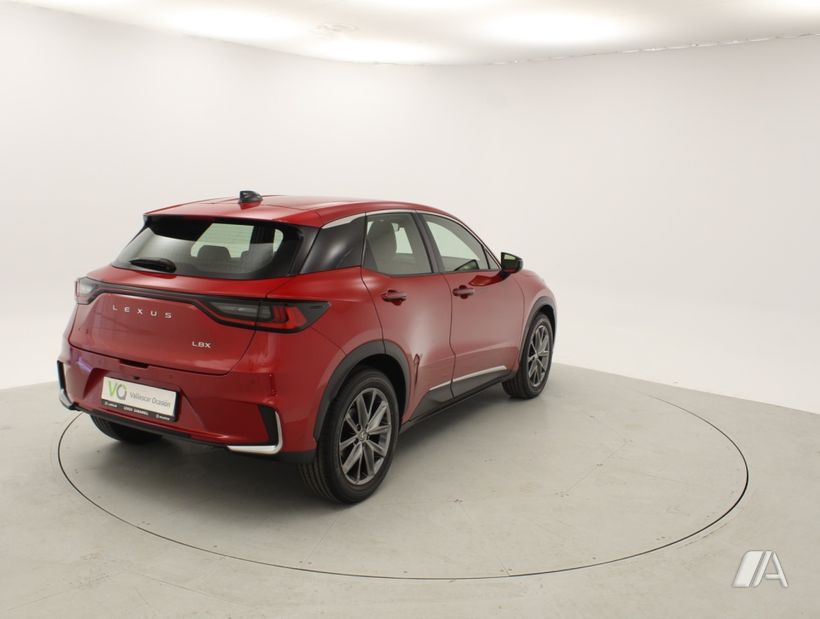 LEXUS LBX (2025) - 33.525 € en Barcelona