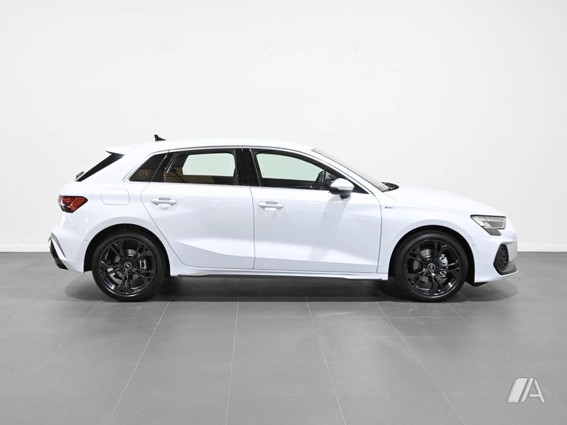 AUDI A3 (2025) - 37.900 € en Barcelona