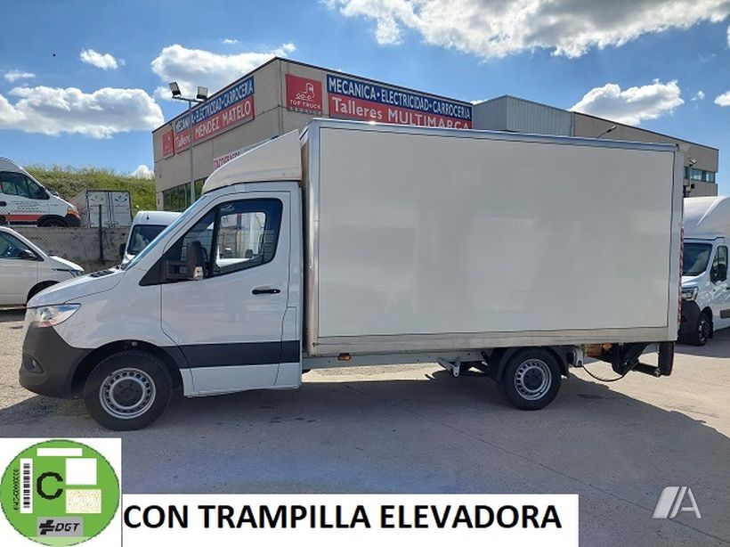 MERCEDES-BENZ Sprinter (2023) - 43.900 € en Madrid