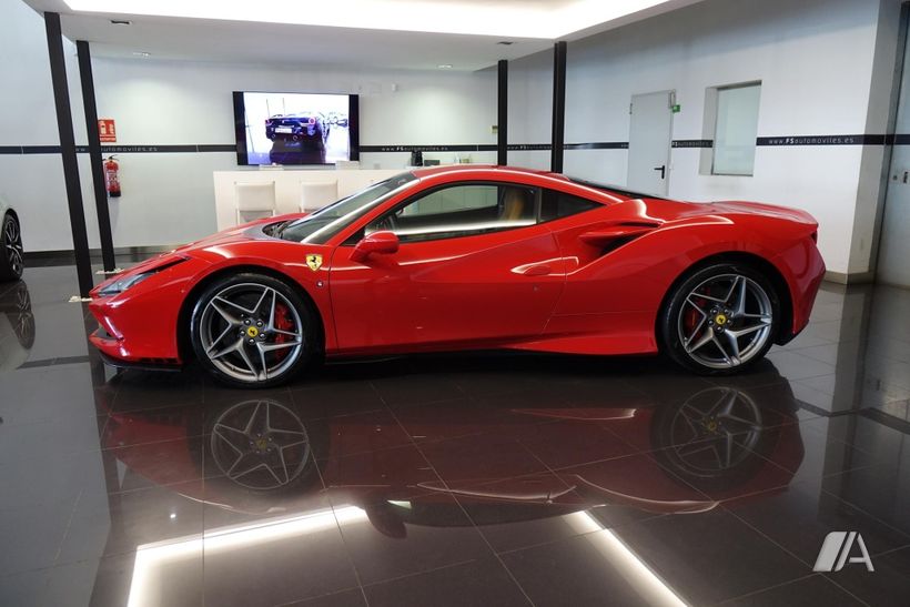 FERRARI F8 Tributo (2020) - 304.900 € en Valencia