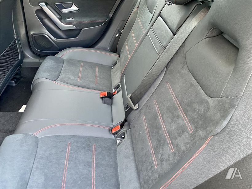MERCEDES-BENZ Clase A 250 e con tecnología híbrida EQ Berlina mediana o ...