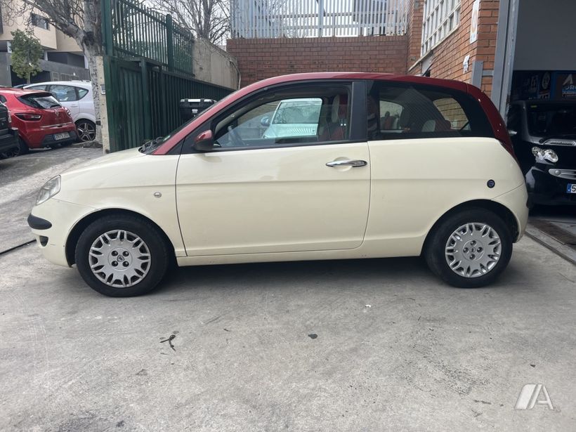 LANCIA Ypsilon (2006) - 3.400 € en Barcelona