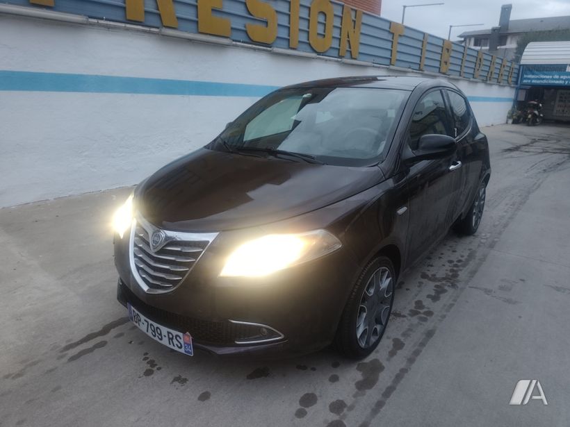 LANCIA Ypsilon (2011) - 4.990 € en Barcelona