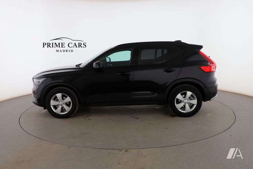 VOLVO XC40 (2023) - 24.490 € en Madrid