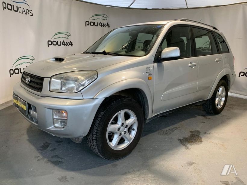 TOYOTA RAV-4 (2001) - 8.500 € en Barcelona