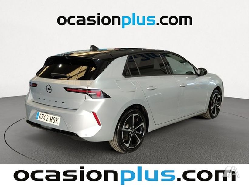 OPEL Astra (2024) - 17.790 € en Pontevedra