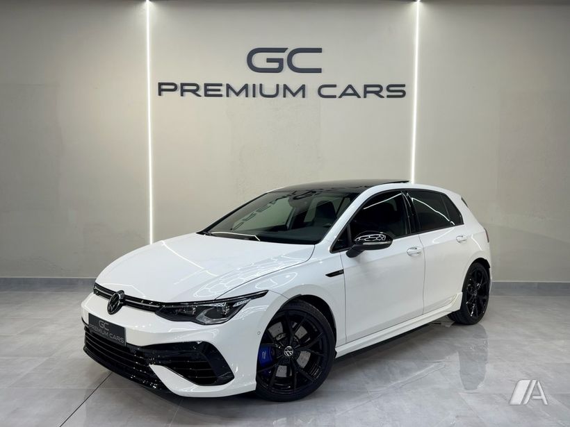 VOLKSWAGEN Golf (2022) - 42.900 € en Orense