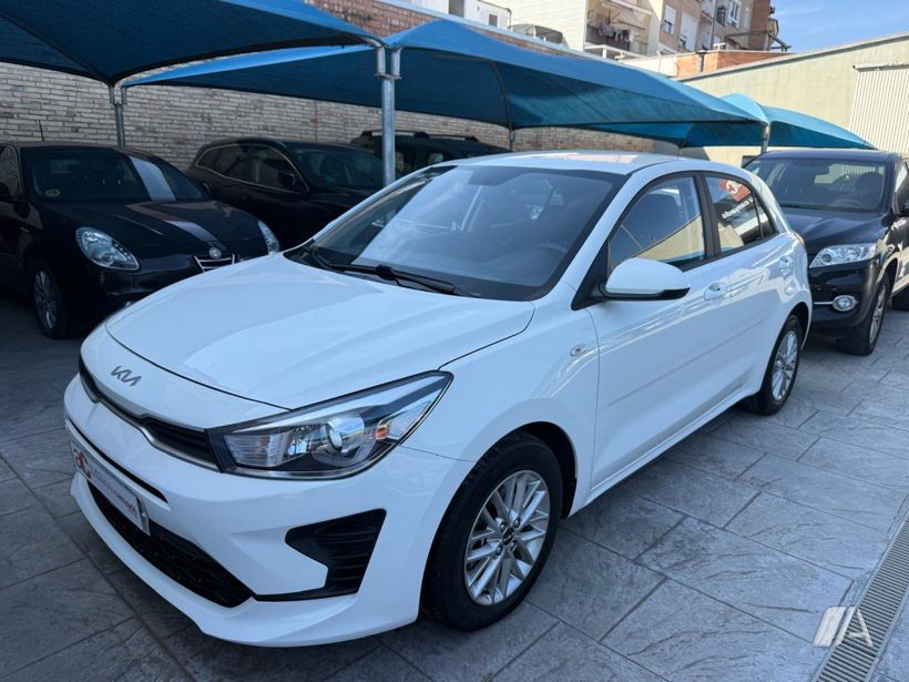 KIA Rio (2022) - 15.500 € en Barcelona