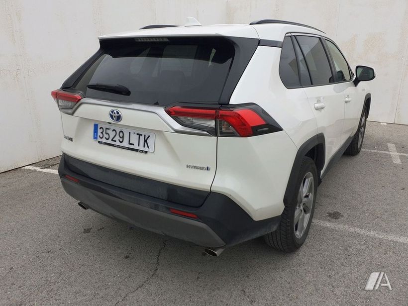 TOYOTA RAV-4 (2021) - 29.290 € en Madrid