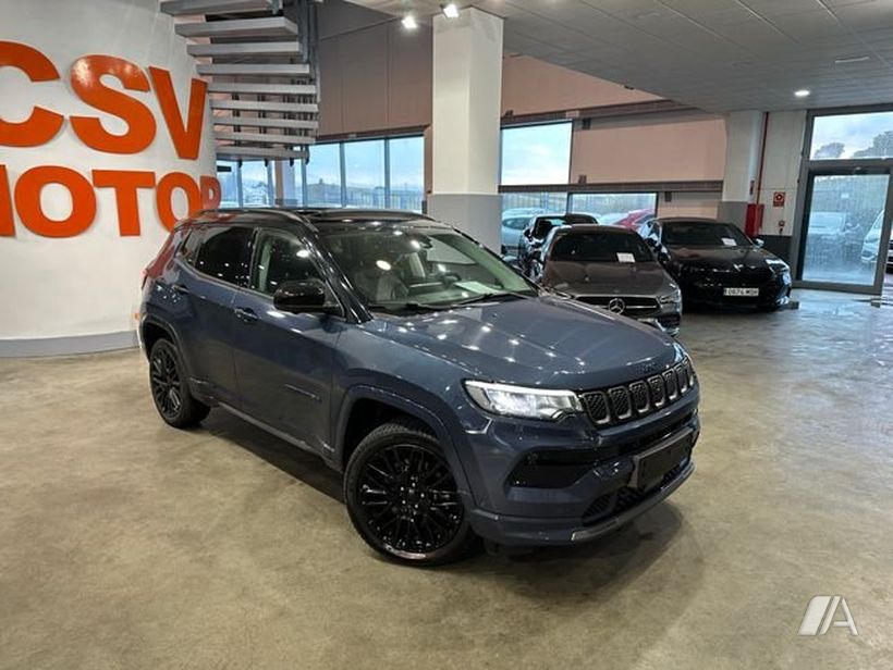 JEEP Compass (2022) - 21.450 € en Madrid