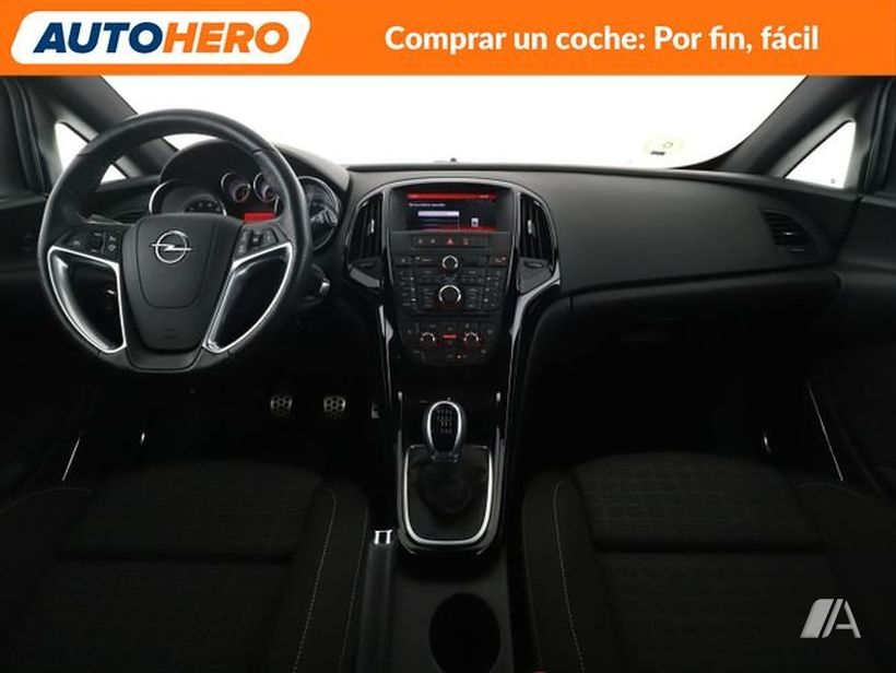 OPEL Astra (2017) - 13.699 € en Madrid
