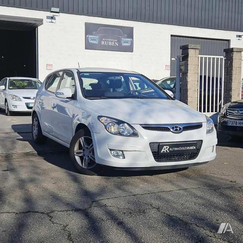 HYUNDAI i30 (2009) - 5.900 € en Asturias