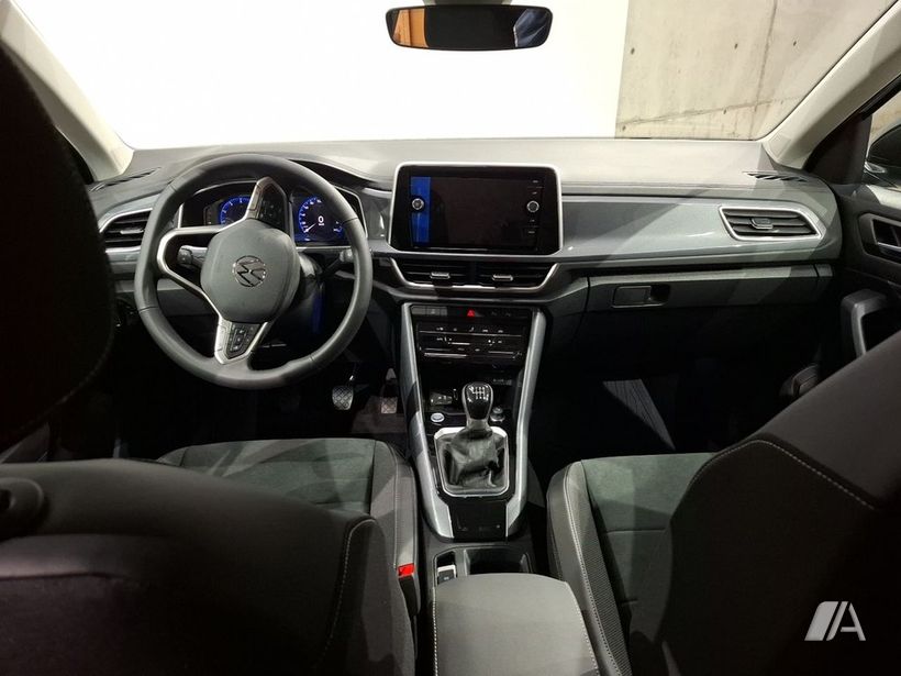 VOLKSWAGEN T-Roc (2025) - 24.990 € en Las Palmas