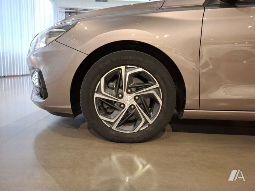 HYUNDAI i30 (2022) - 15.990 € en Las Palmas