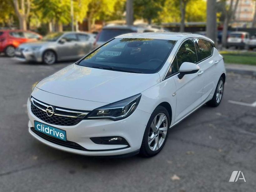 OPEL Astra (2017) - 11.290 € en Madrid