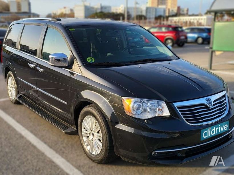 LANCIA Voyager (2015) - 15.490 € en Madrid