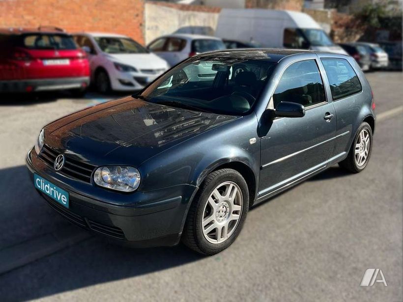 VOLKSWAGEN Golf (2001) - 3.390 € en Madrid