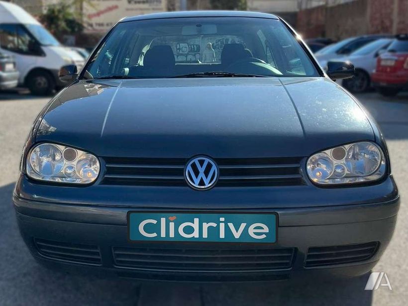VOLKSWAGEN Golf (2001) - 3.390 € en Madrid