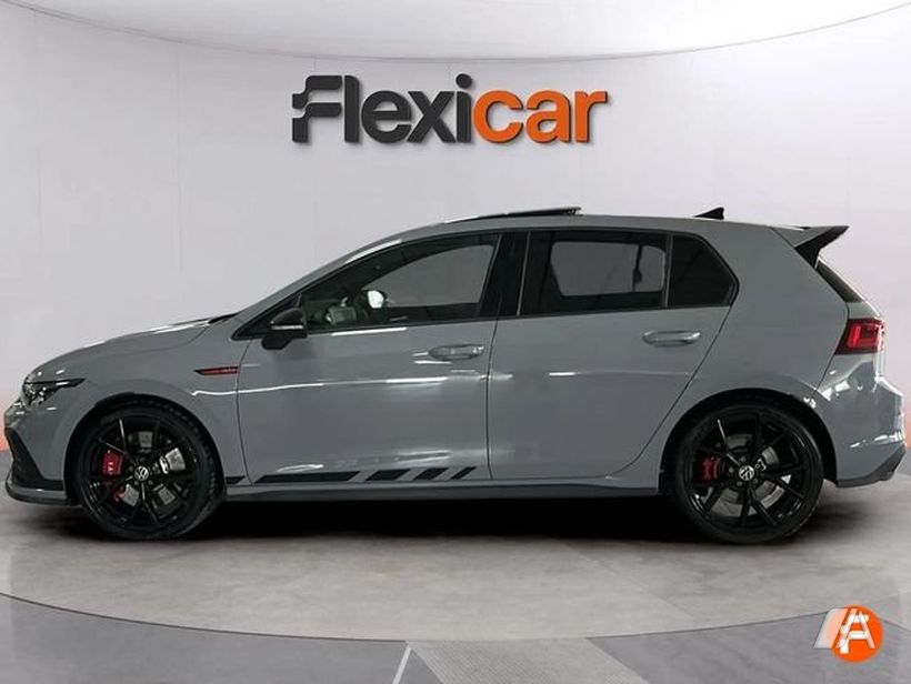 VOLKSWAGEN Golf (2024) - 41.990 € en Alicante